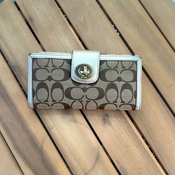 Coach | Bags | Coach Signature Canvas Wallet | Poshmark
